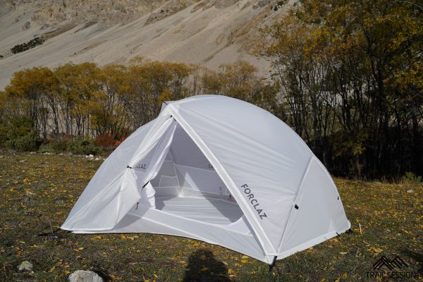 Tente MT900 Forclaz [ Test 2022 ] : la vie en blanc